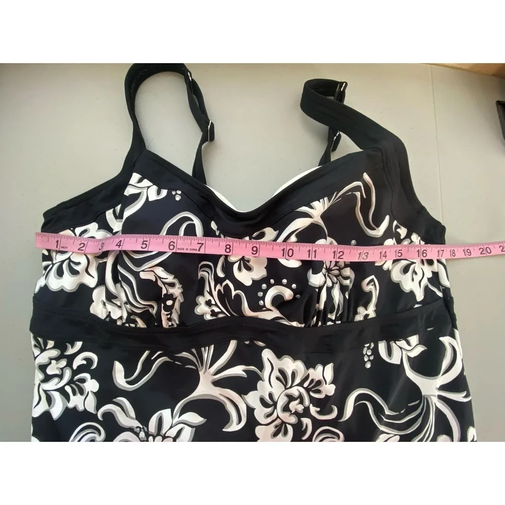 Lands' End | Tops | Lands End Womens 6w Tankini Swim Top Black White ...